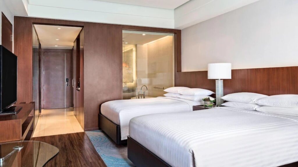 Manila Marriott Hotel - Marriott exudes opulence and grandeur